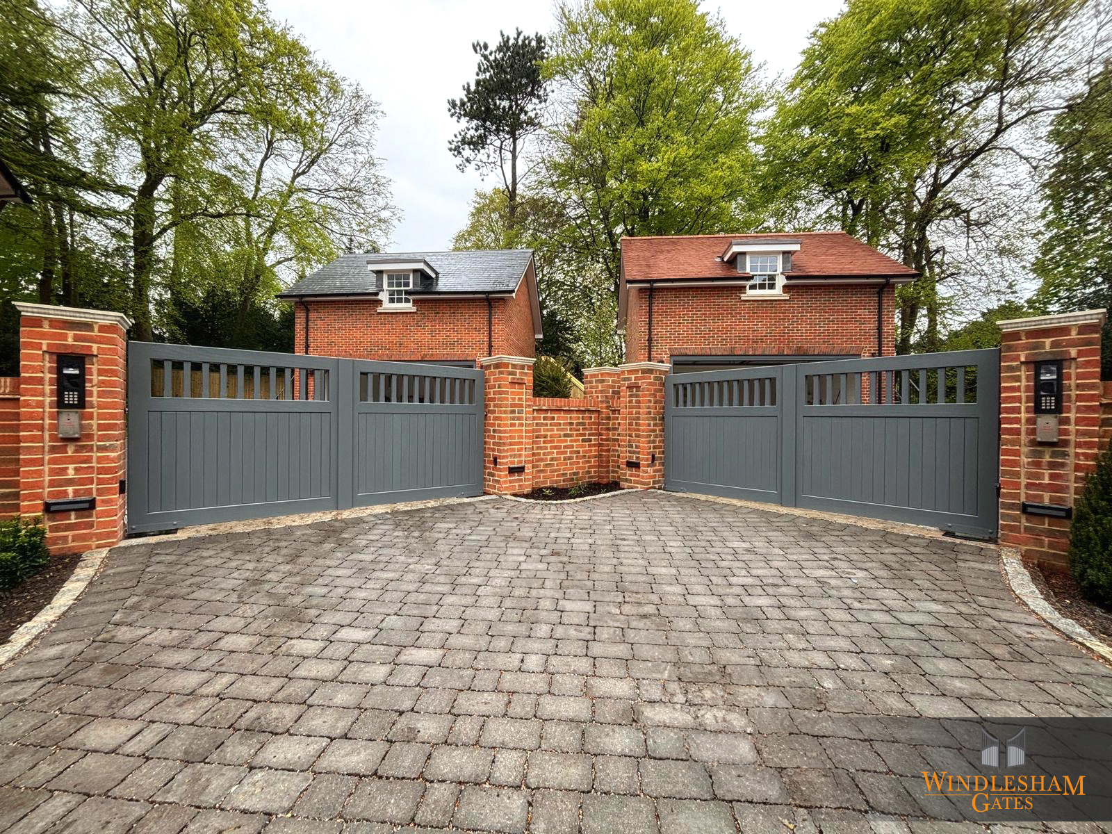 How Do Automatic Gate Sensors Work? - Windlesham Gates